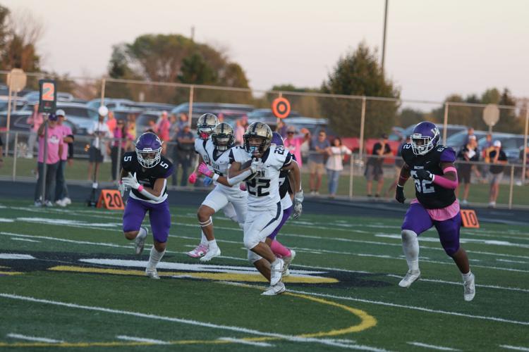 Chanhassen defeats Waconia on football field | Sports | hometownsource.com