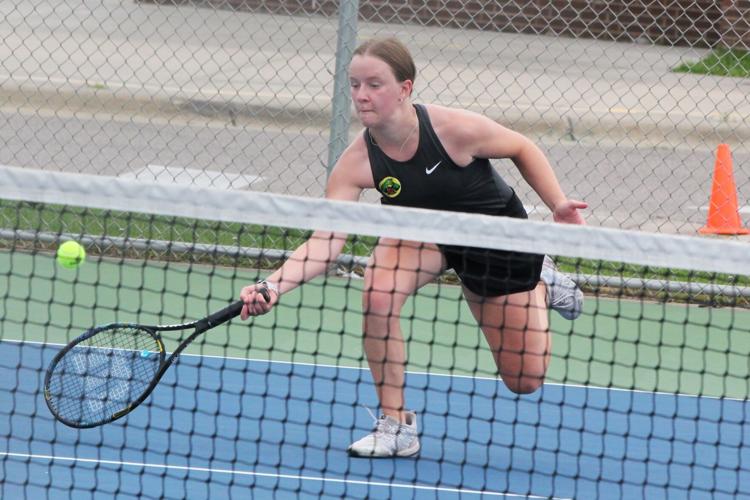 Hubbard and Xiong pick up wins against Cardinals | Sports | hometownsource.com