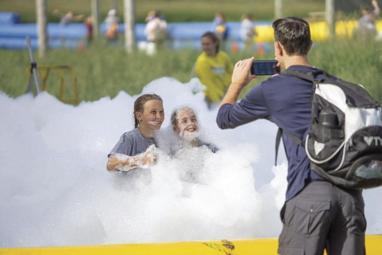 Making a big mess in Lakeville | Lakeville | hometownsource.com