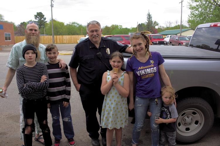 Braham community enjoys cones with cops | Community | hometownsource.com