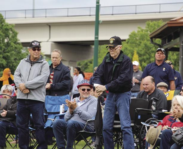 WWII veteran offers words of wisdom during EP Memorial Day | Eden ...