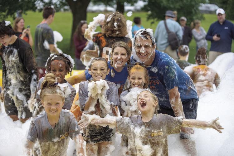 Making a big mess in Lakeville | Lakeville | hometownsource.com