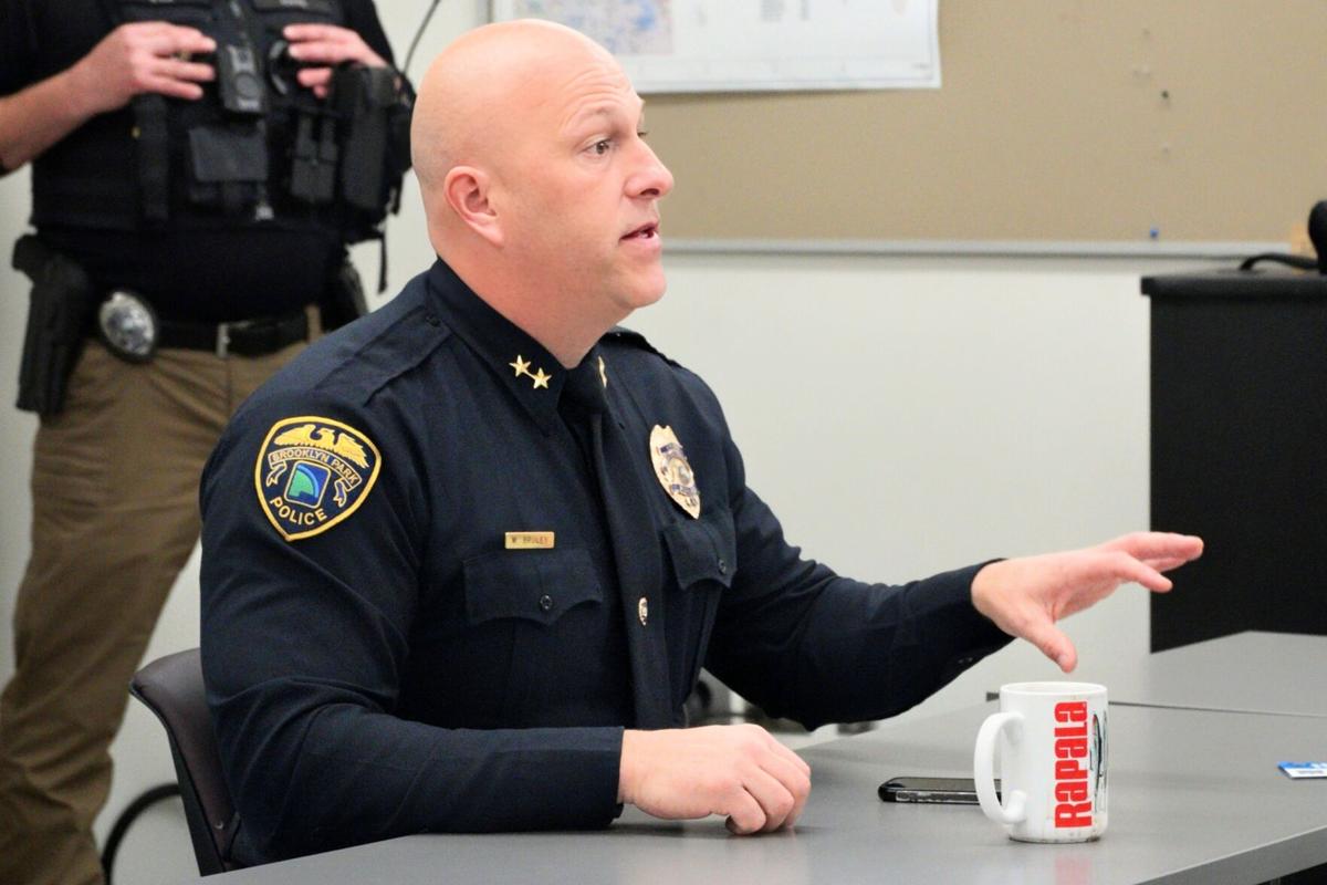 Brooklyn Park police chief: ICE agents drew guns on off-duty officer ...