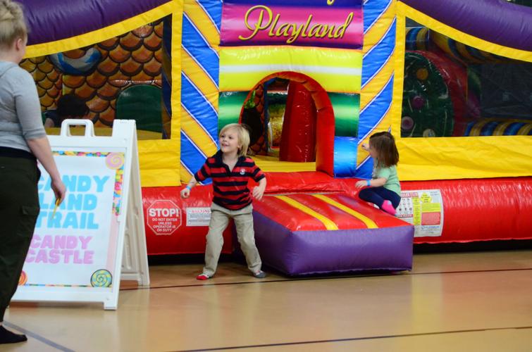 Photos: Kids explore Candyland Trail in Edina | | hometownsource.com