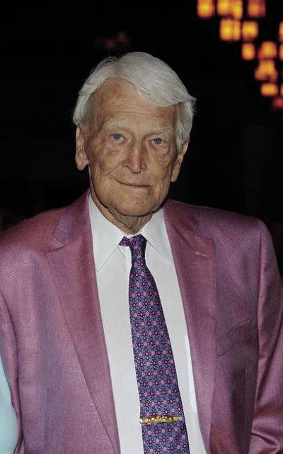 Whitney MacMillan, former Cargill chairman and CEO, dies at 90 ...