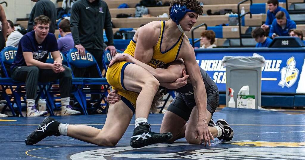 Top-ranked Knights cruise through duals | Sports | hometownsource.com