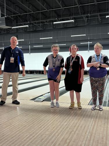 Adapted bowling: Anoka-Hennepin's Knutson wins state championship ...
