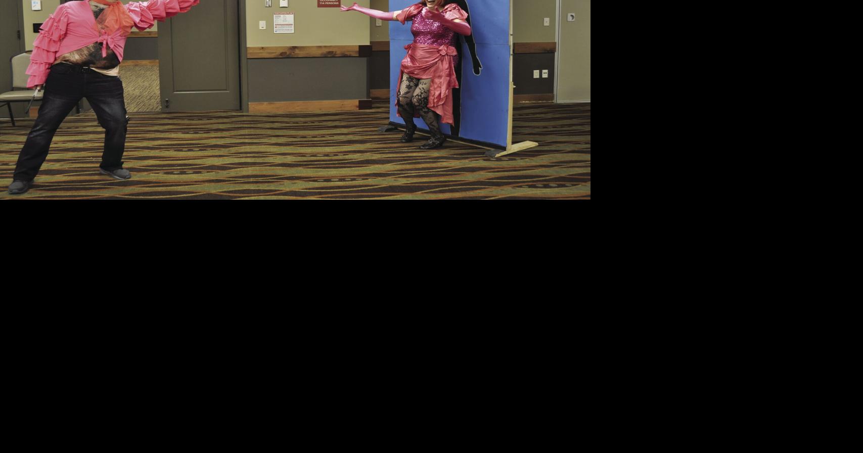 Local comedy dinner theater kicks off 35th season of murder mysteries | Edina | hometownsource.com