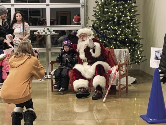 Rogers Tree Lighting brightens the storm | Free | hometownsource.com