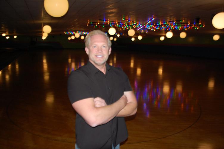 Corporate executive pivots to Skateville | Burnsville | hometownsource.com