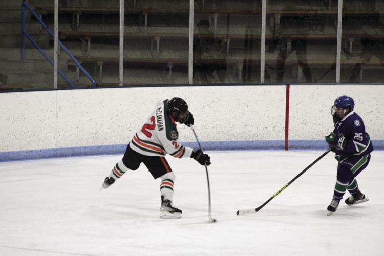 Outlaws struggling for home playoff berth | County News Review ...