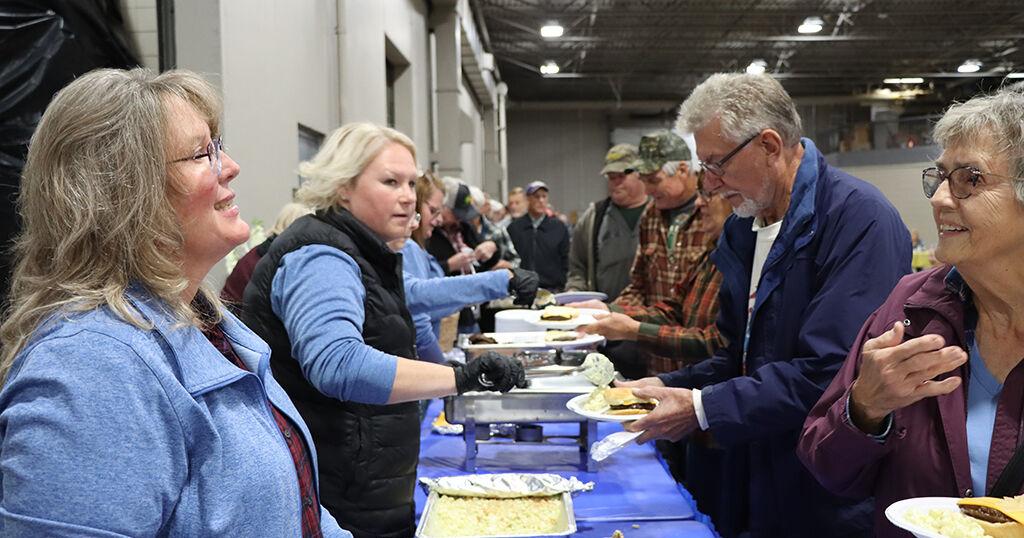 Wright-Hennepin hosts events, school giveaways | Free | hometownsource.com