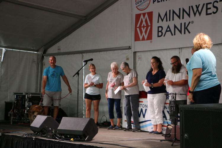 Defending kisser wins Dew Days Kiss the Pig contest | Free ...