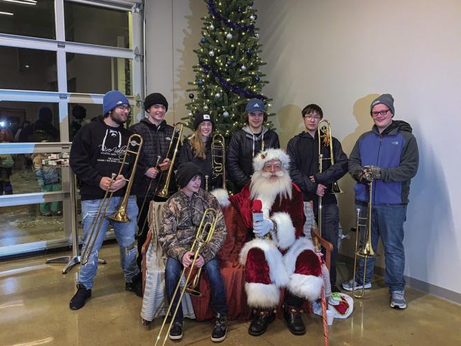 Rogers Tree Lighting brightens the storm | Free | hometownsource.com