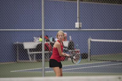 Tennis wins back-to-back conference matches | Sports | hometownsource.com