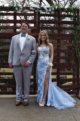 North Branch Vikings enjoy Prom 2023 | Local News | hometownsource.com