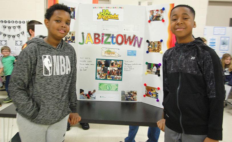 Southview Elementary opens its doors for Leadership Day | Apple Valley ...