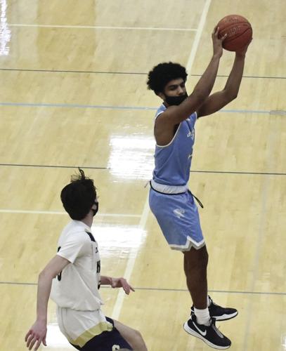 Boys basketball: Jaguars prevail in wild season opener | Bloomington ...