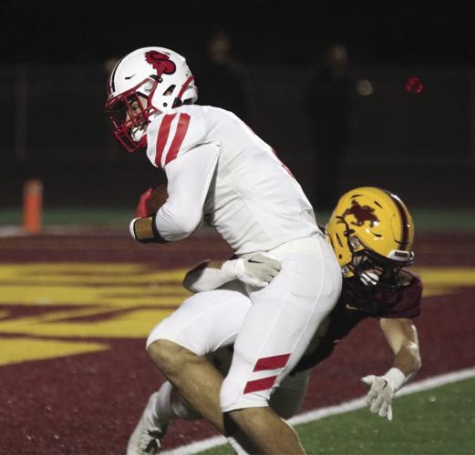 Football: Ponies grind out victory | Sports | hometownsource.com