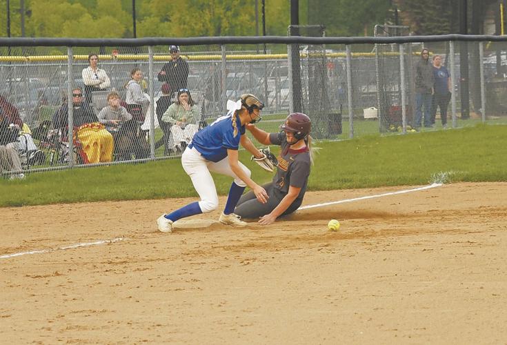 Forest Lake Rangers softball enters sections on a hot streak | Sports | hometownsource.com