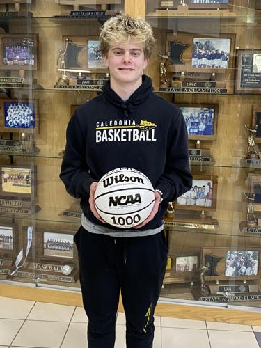 Warriors boys basketball eliminates Chatfield to advance in Sections ...