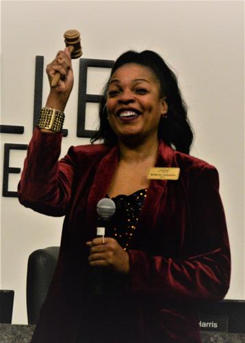 PHOTOS: Roslyn Harmon takes helm as Golden Valley mayor | Photos ...