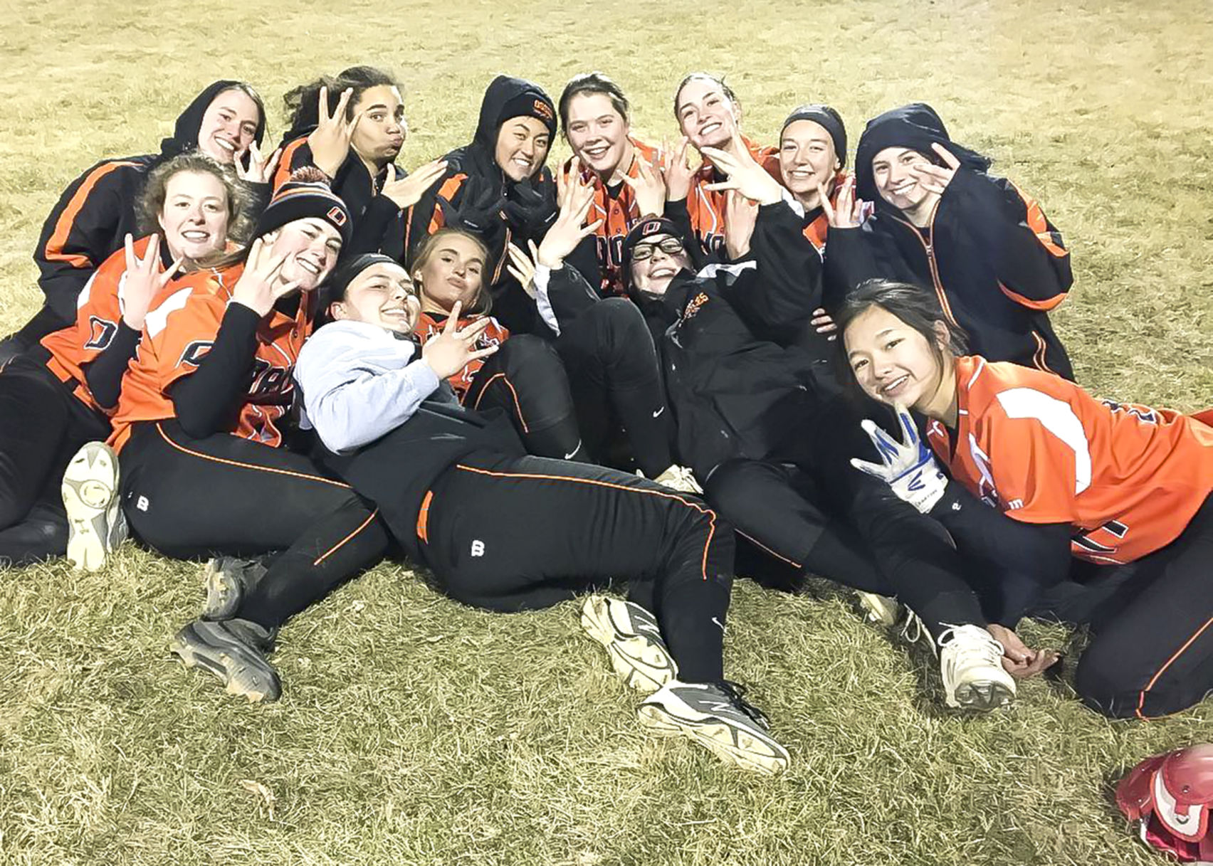 Osseo softball: Orioles split doubleheader to open season | Free ...