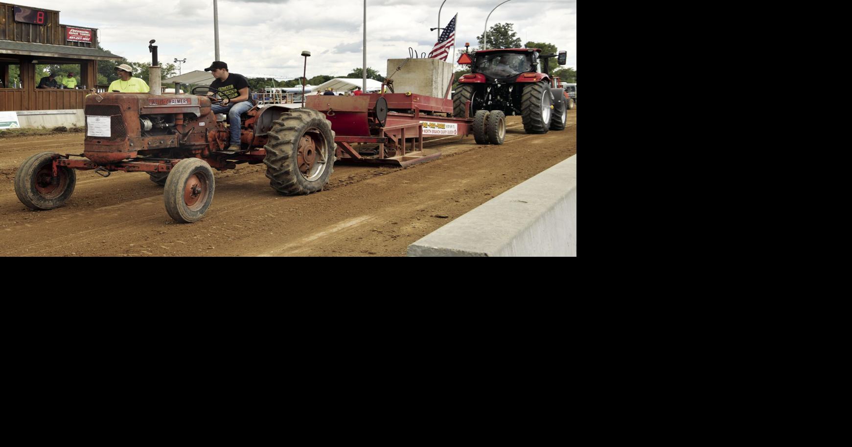 Almelund Threshing Tractor show pulls in a crowd | Local News ...