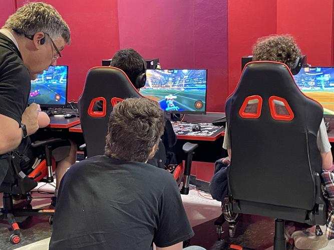 Flyers esports teams compete in ‘Minecraft,’ ‘Rocket League’ tourneys ...
