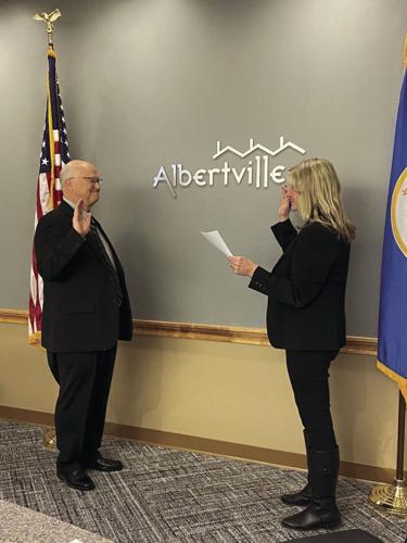 Albertville City Council discusses filling empty council seat | Local ...