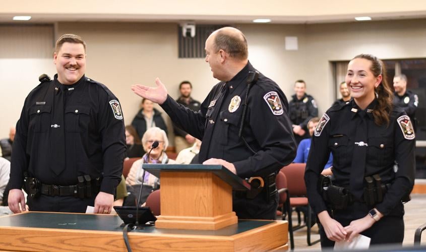 New Apple Valley police officers welcomed | Free | hometownsource.com
