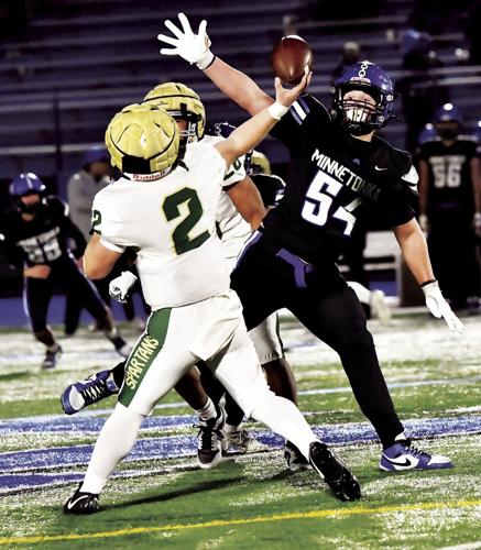 Tonka football season rolls on with 49-7 win | Sports | hometownsource.com