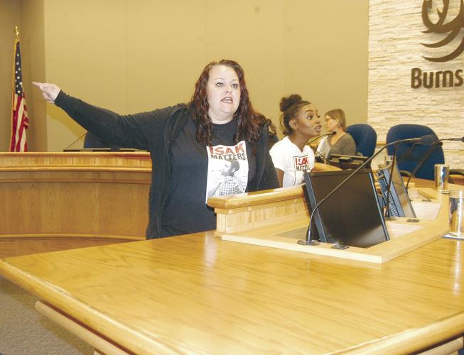 Council meeting erupts in protest | Burnsville | hometownsource.com
