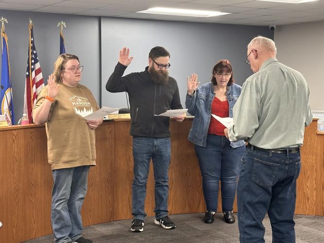 Princeton City Council inducts three new members, welcomes new mayor | Free | hometownsource.com