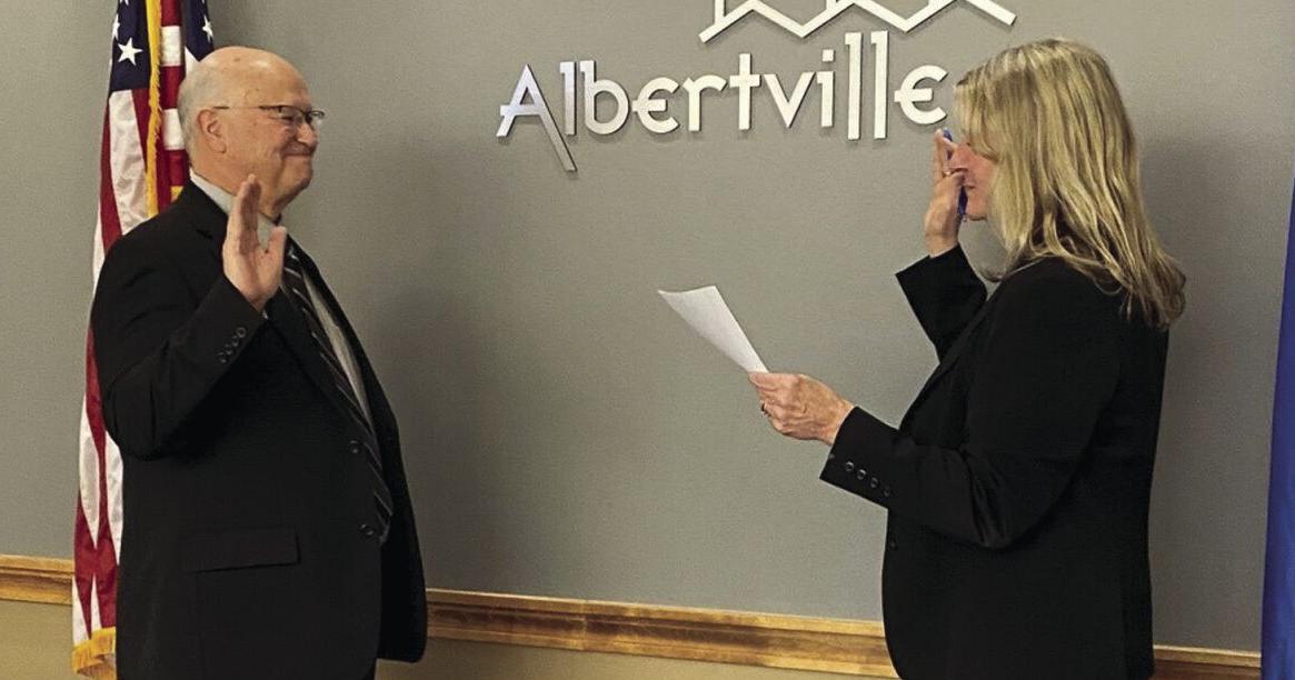 Albertville City Council discusses filling empty council seat | Local ...