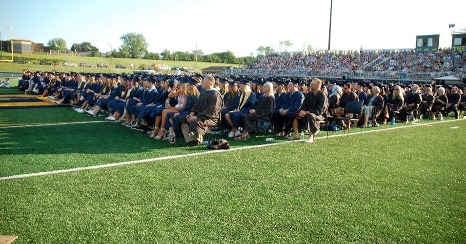 Graduating the Rosemount High School Irish way | Free | hometownsource.com