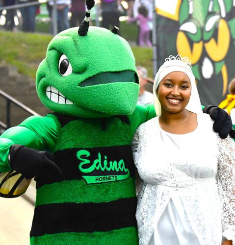 Wayzata wins 24-21 over Hornets | Sports | hometownsource.com