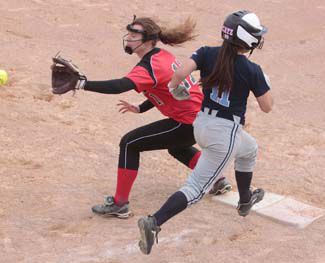 Softball: Thunder win 3 of 4 in busy weekend | Sports | hometownsource.com