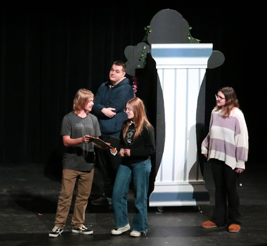 Farmington High Theatre stages Robin Hood play | Free | hometownsource.com