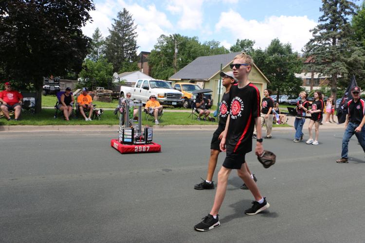 2024 Farmington Dew Days Grand Day Parade delights | Dakota County ...