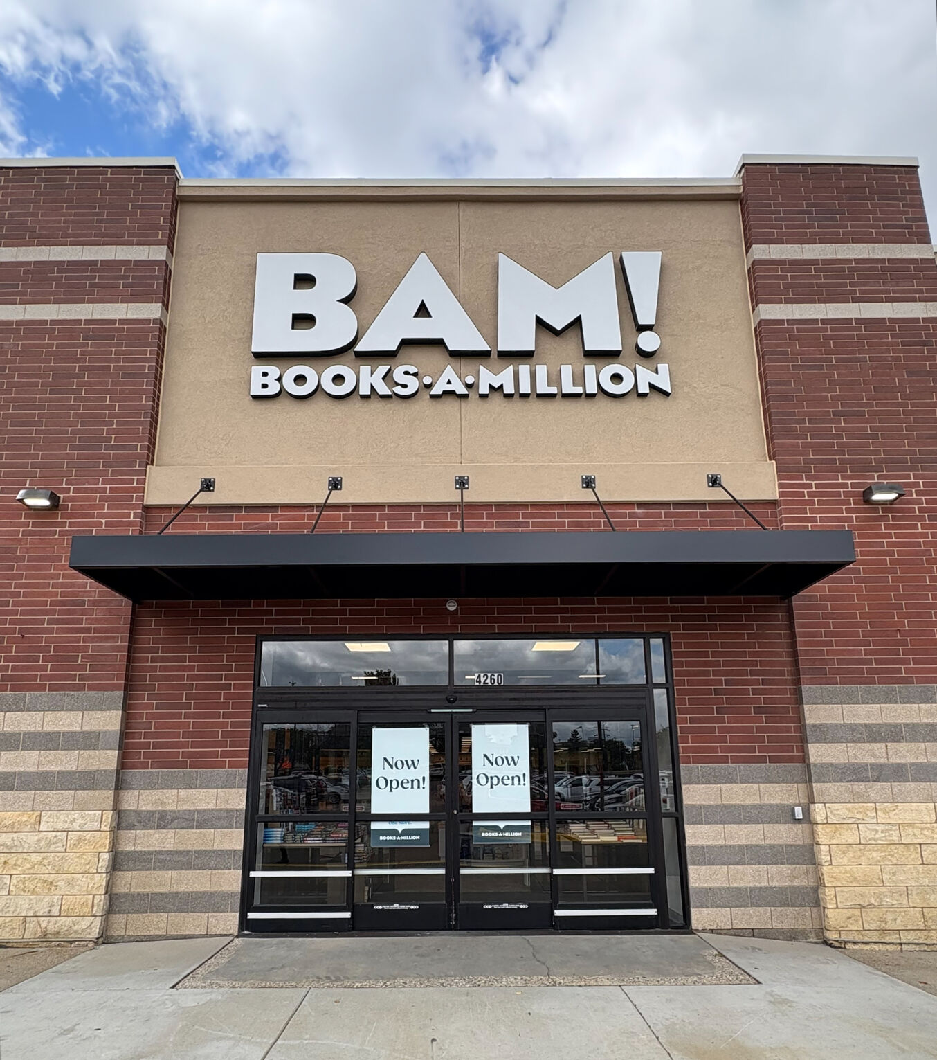 Books-A-Million opens first Minnesota store in Bloomington | Business ...