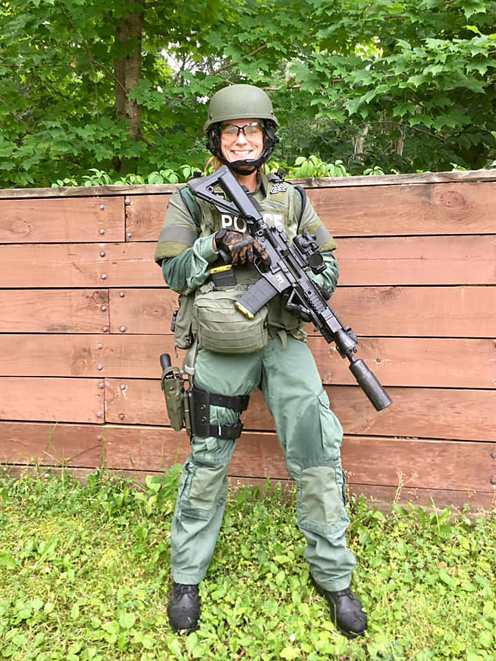 Dakota County deputy spends 20 years on SWAT team | Apple Valley ...