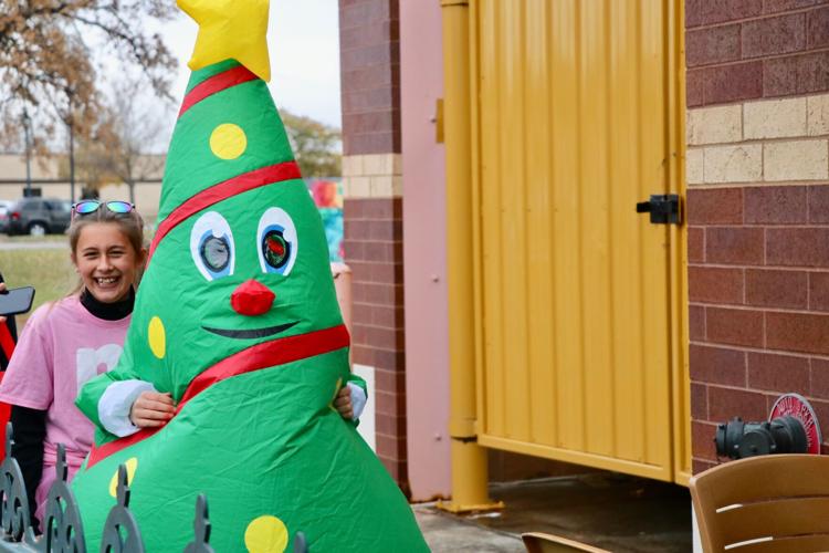 2022 Monticello Chamber and MCC trick-or-treating | | hometownsource.com