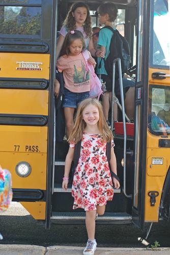 Greenleaf Elementary staff welcome students back to school | Free ...