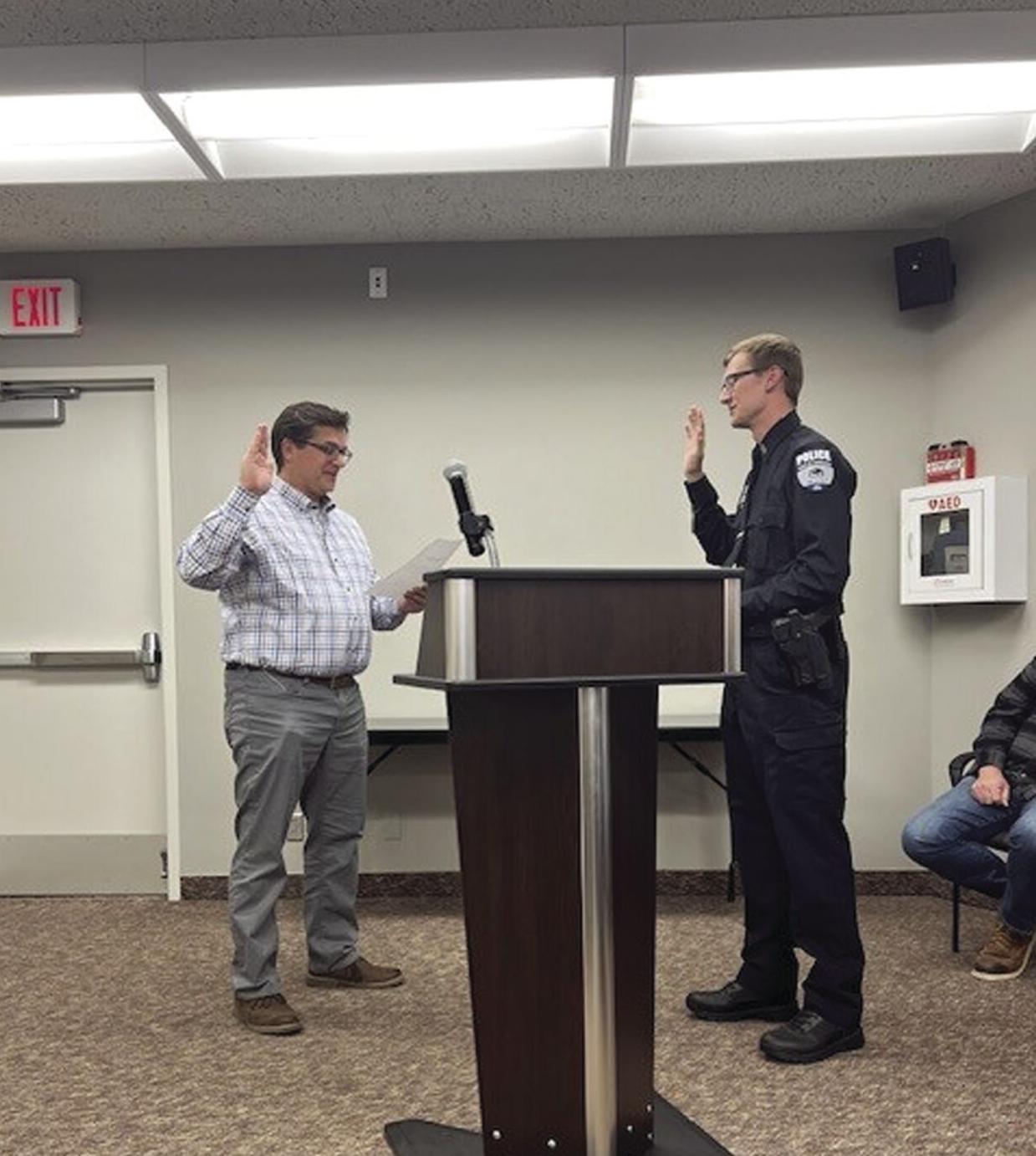 Police officer takes oath of office at Medina City Council meeting ...