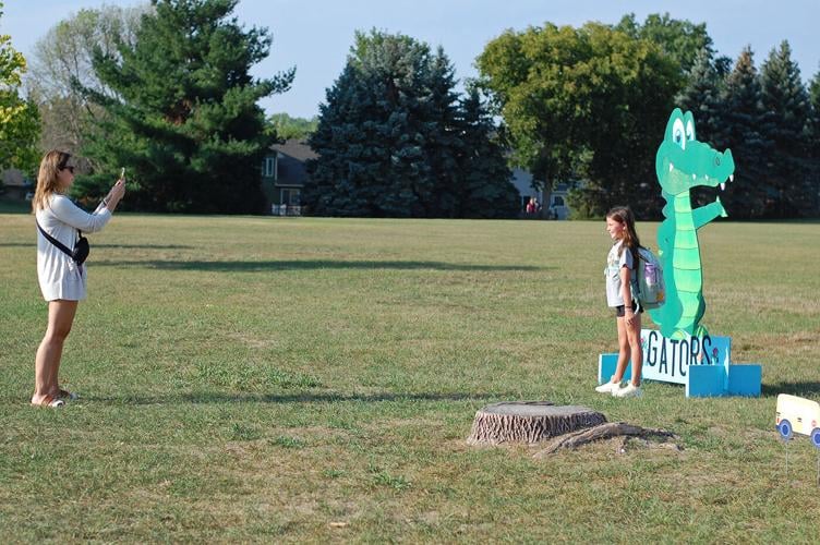 Greenleaf Elementary staff welcome students back to school | Free ...