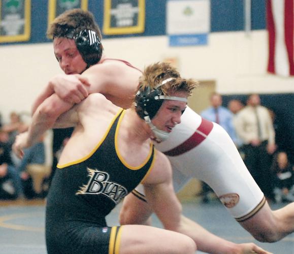 Wrestling: Oropeza, Benhart remain unbeaten | Sports | hometownsource.com
