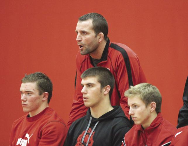 Wrestling: Hartung takes the reins for Ponies | Free | hometownsource.com