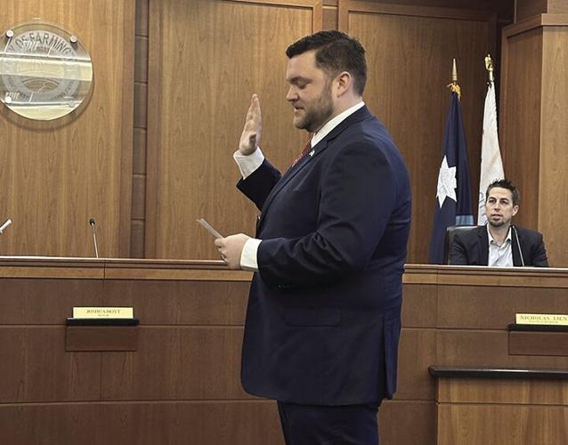 Newly elected Farmington City Council members take oath of office ...