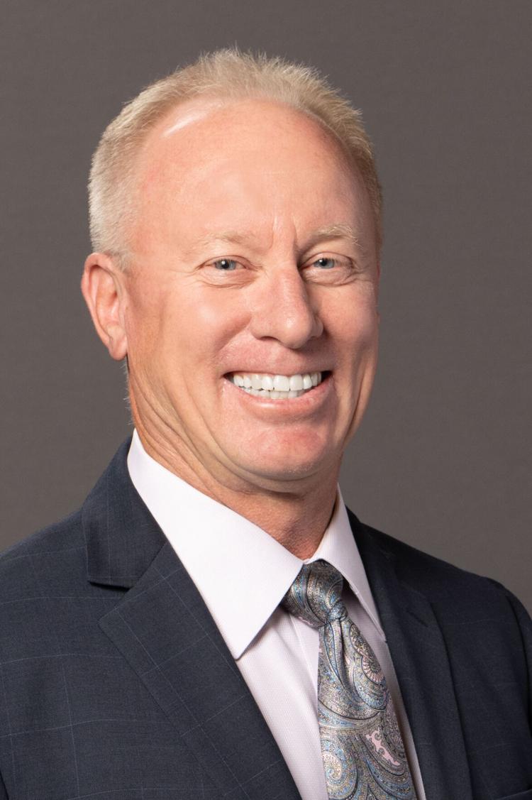 Incumbents Clint Hooppaw, John Bergman, Tom Melander win Apple Valley ...